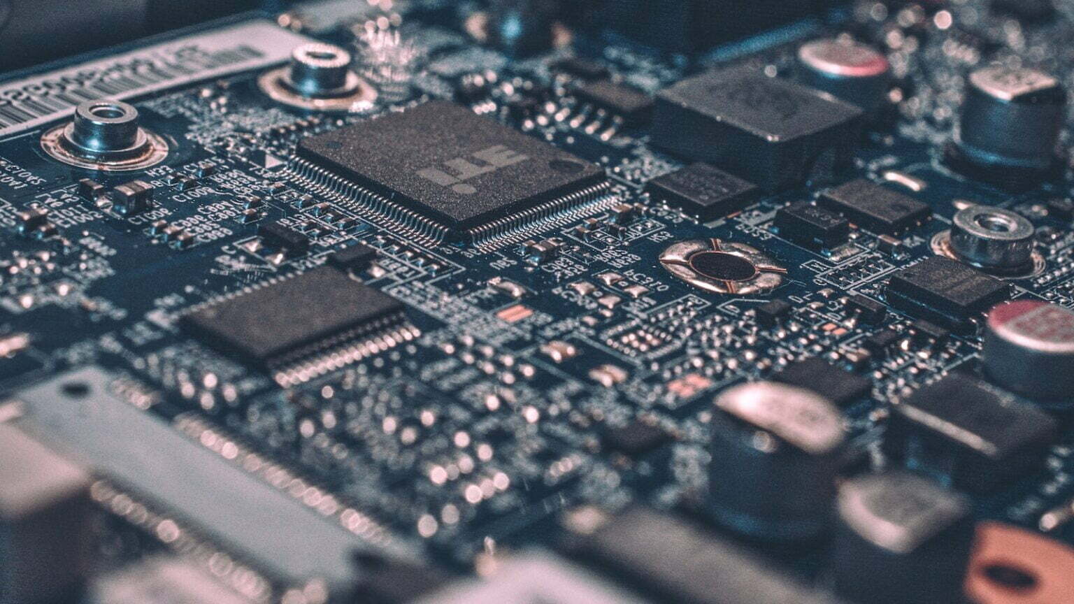 DRAM light on Motherboard (Red/Orange/Yellow): Guide 2026